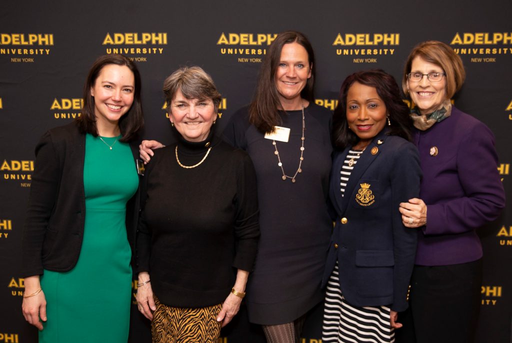 Women's Recognition Award | Campus Life | Adelphi University