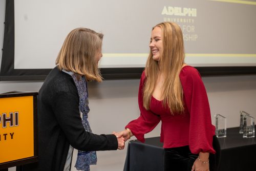 Leadership Prizes & Awards | High School Student Experiences