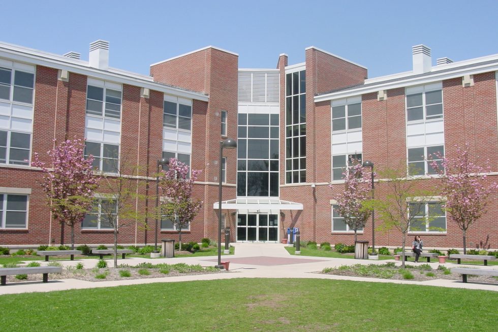 On-Campus Living | Adelphi University Residence Halls