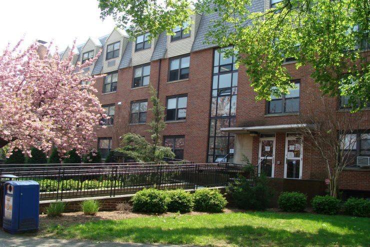 On-Campus Living | Adelphi University Residence Halls