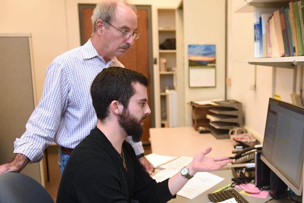 In Graduate School, an Emphasis on Collaboration | Adelphi University