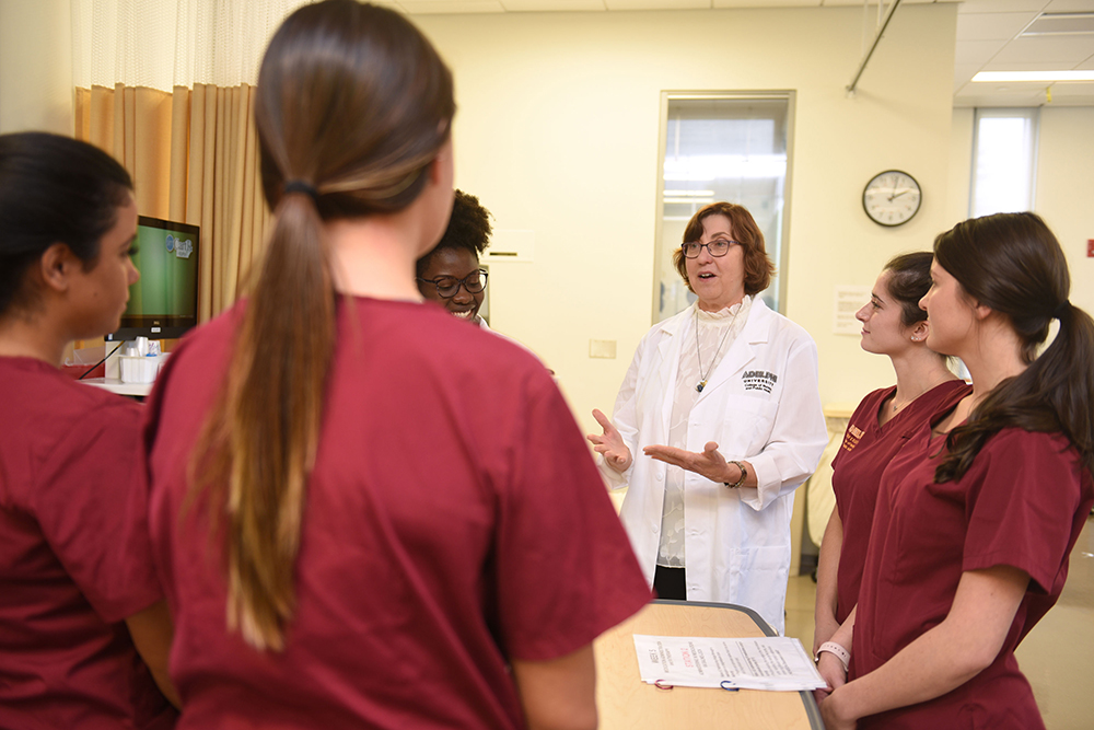 For Nursing Students, an Education in Critical Thinking