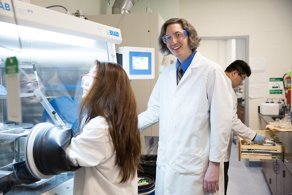 Adelphi Launches New Accelerated Dual Degree Program in Business of Science