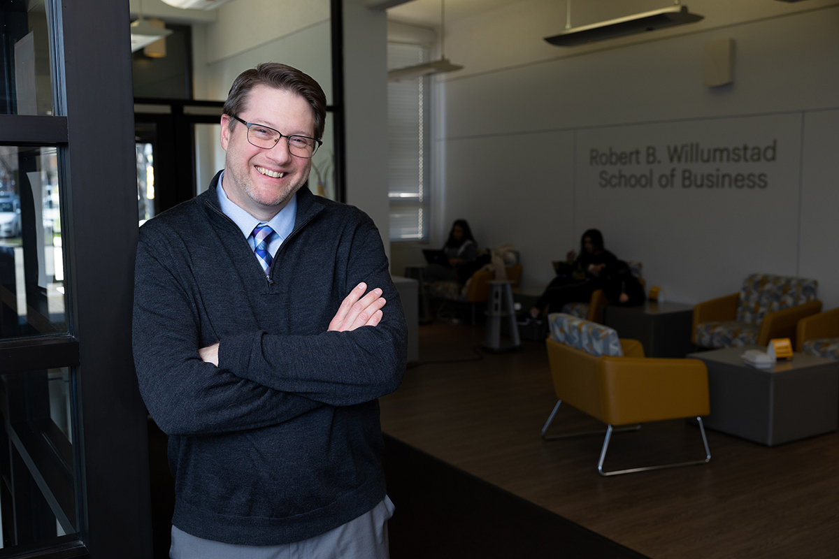 An MS Gives a Busy Executive a “Different Way of Thinking About Data and Analytics” | Adelphi ...