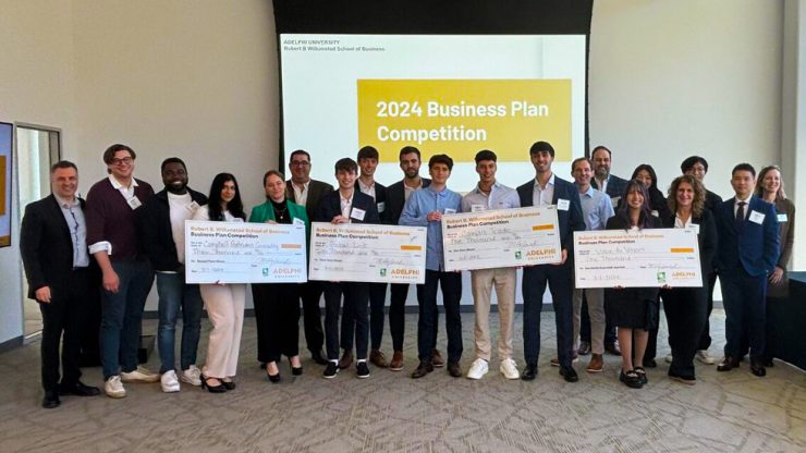 Future Entrepreneurs Compete in Adelphi’s Shark Tank