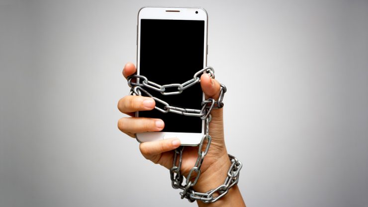 Who is overusing their smartphones—and why? | Adelphi University