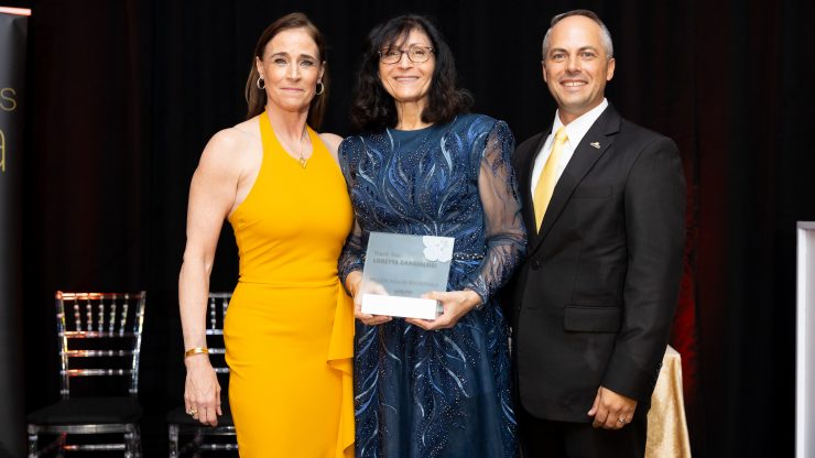 Adelphi University Trustee Loretta Cangialosi ’80 Makes Extraordinary ...